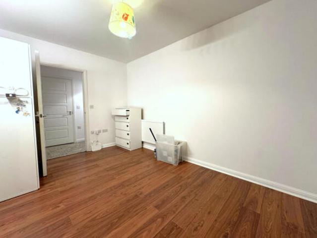 2 bedroom flat for rent in Coxwell Boulevard, London, NW9