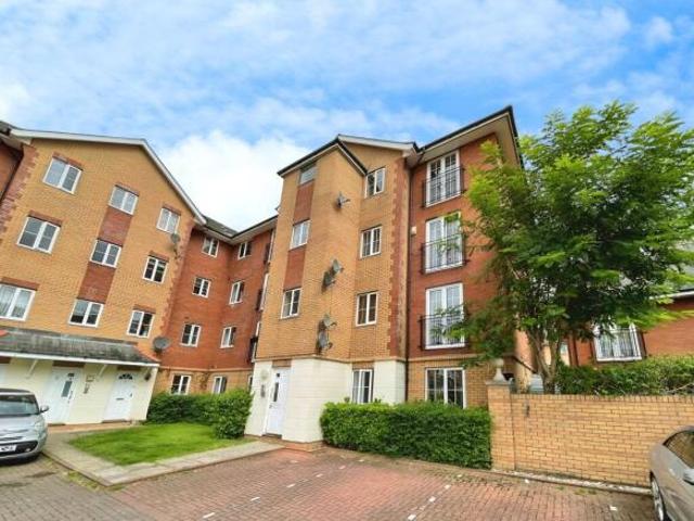 2 bedroom flat for rent in Claymore Place, Cardiff Bay, CF11