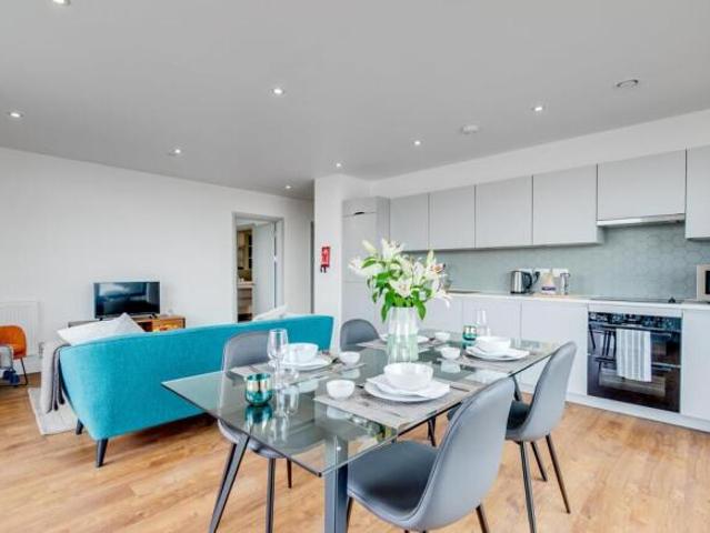 2 bedroom flat for rent in Clayworks, Wales Farm Road, London, W3