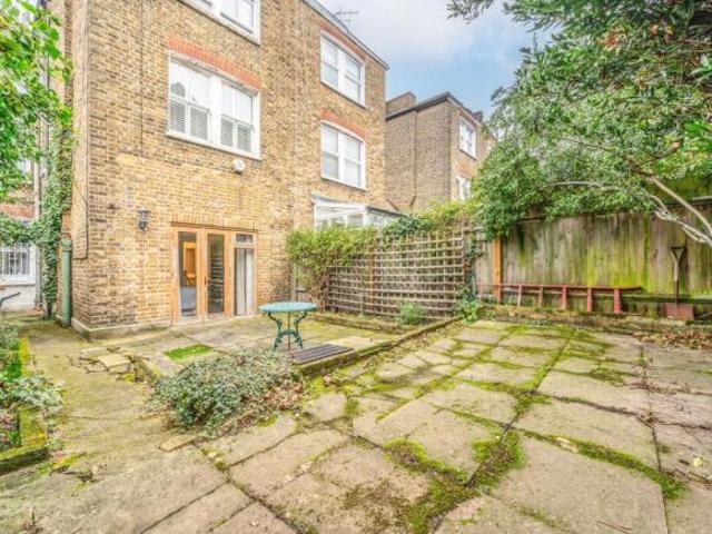 2 bedroom flat for rent in, Clapham Common Westside, London, SW4