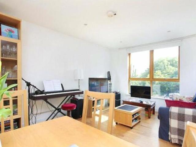 2 Bedroom Flat For Rent In Clapham, London