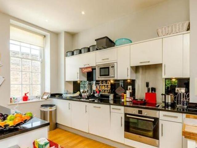2 Bedroom Flat For Rent In Clapham South, London