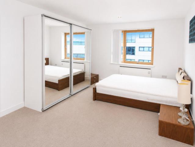2 bedroom flat for rent in Clarence House, Leeds Dock, LS10