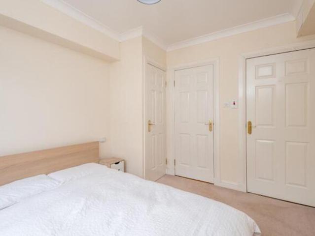 2 bedroom flat for rent in Clarence Street, Stockbridge, Edinburgh, EH3
