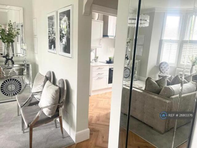 2 bedroom flat for rent in Clarendon Avenue, Leamington Spa, CV32