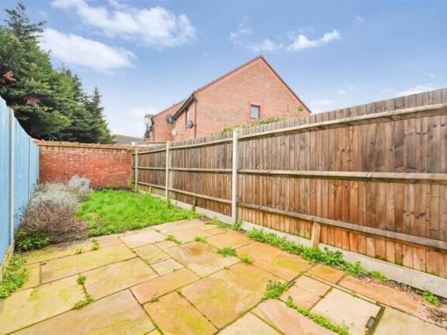 2 bedroom flat for rent in Clarendon Road, Colliers Wood, SW19