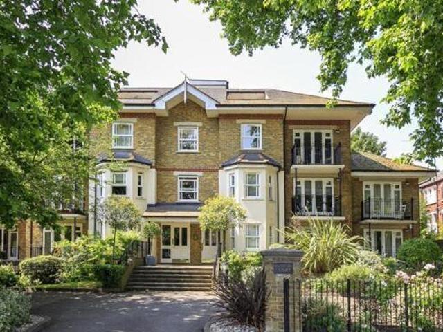 2 Bedroom Flat For Rent In Clevedon Road