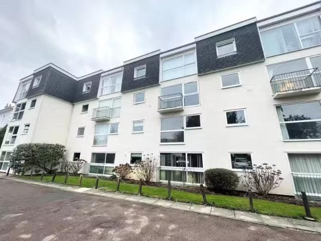 2 bedroom flat for rent in Cleveland Court, Leamington Spa, CV32