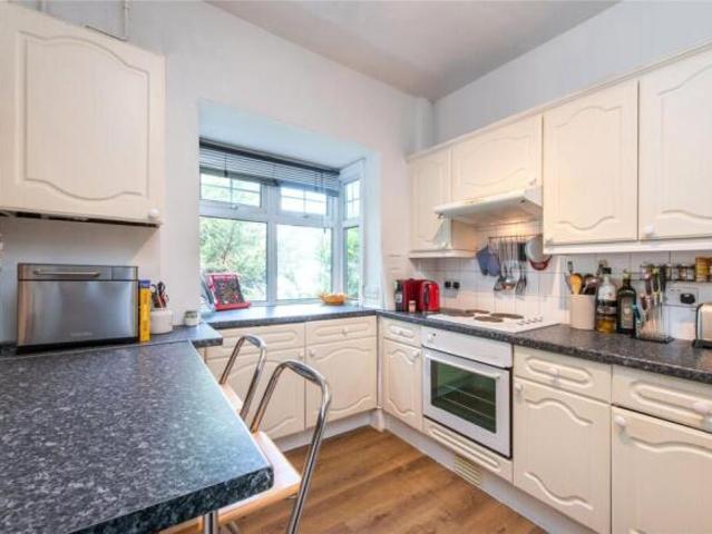 2 bedroom flat for rent in Clifford Avenue, East Sheen, SW14