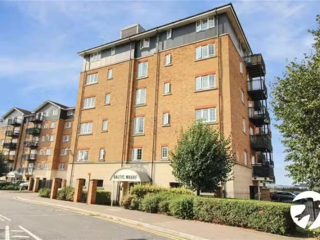 2 bedroom flat for rent in Clifton Marine Parade, Gravesend, K.