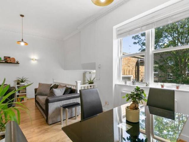 2 bedroom flat for rent in Clifton Gardens, Warwick Avenue Station, W9