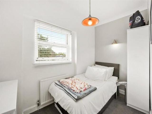 2 bedroom flat for rent in Clifton Gardens, Warwick Avenue Station, W9