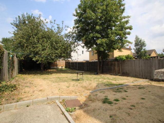 2 bedroom flat for rent in Clifton Road, South Norwood, SE25 6NJ, SE25