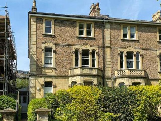 2 Bedroom Flat For Rent In Clifton