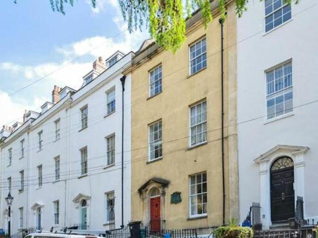 2 Bedroom Flat For Rent In Clifton