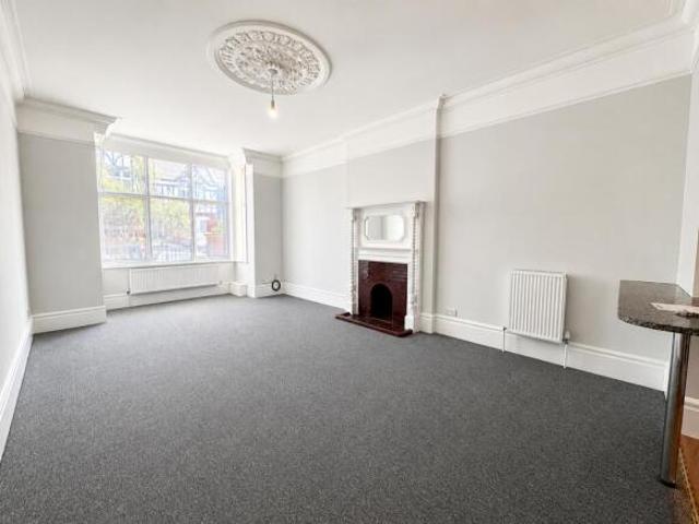 2 bedroom flat for rent in Cliftonville Avenue, Margate, Kent, CT9