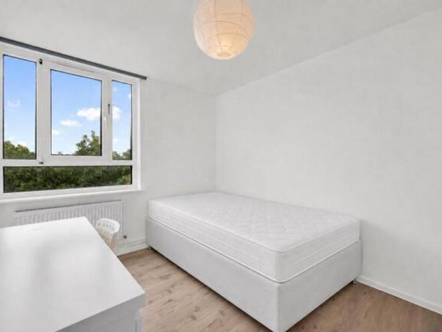 2 bedroom flat for rent in Clinger Court, Hobbs Place Estate, Hackney, London, N1