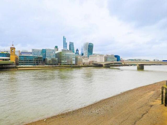2 bedroom flat for rent in Clink Street, London Bridge, SE1