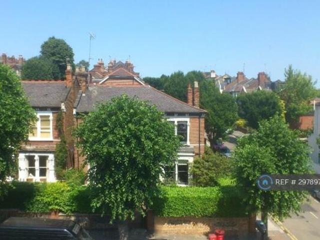 2 bedroom flat for rent in Crouch Hall Road, London, N8