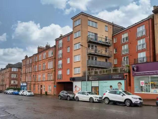 2 bedroom flat for rent in Crow Road, Flat 2 1, Glasgow, Glasg.