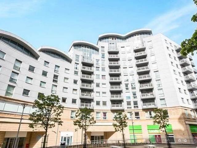 2 bedroom flat for rent in Crown Heights Alencon Link Basingstoke RG21