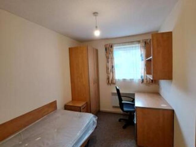 2 bedroom flat for rent in Crown Station Place, Liverpool, L7