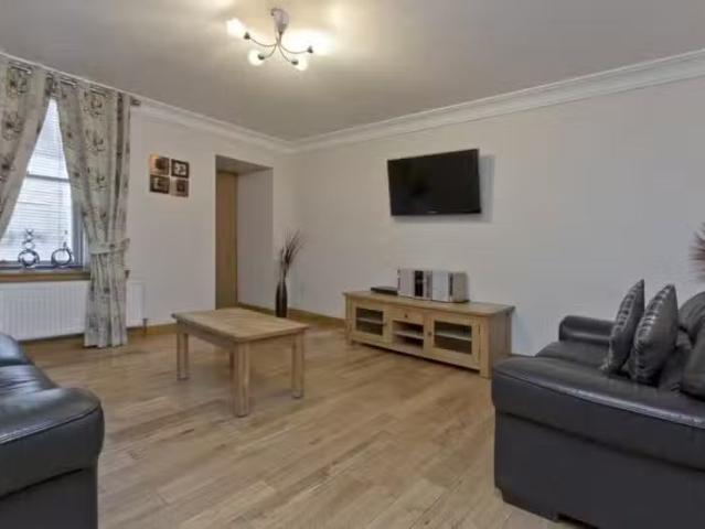 2 bedroom flat for rent in Crown Street, City Centre, Aberdeen.