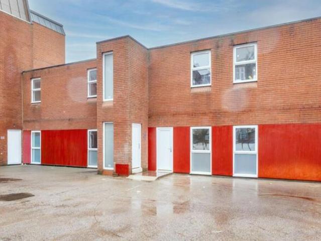 2 bedroom flat for rent in Croydon, CR0