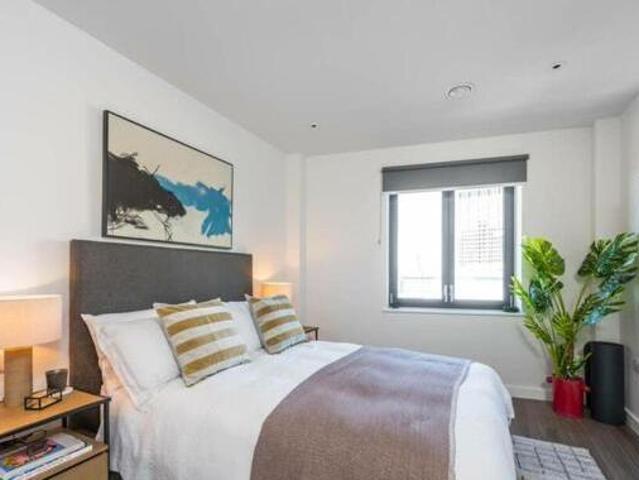 2 Bedroom Flat For Rent In Croydon
