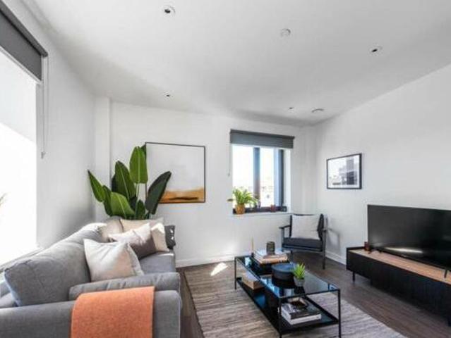 2 Bedroom Flat For Rent In Croydon
