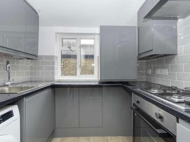 2 bedroom flat for rent in Crofton Park Road, Brockley, SE4