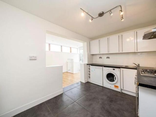 2 bedroom flat for rent in Crofton Road, Camberwell, SE5