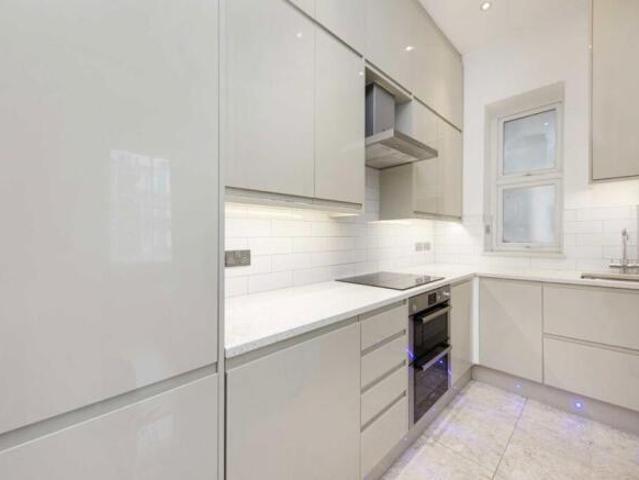 2 bedroom flat for rent in Cromwell Road, Earls Court, SW5