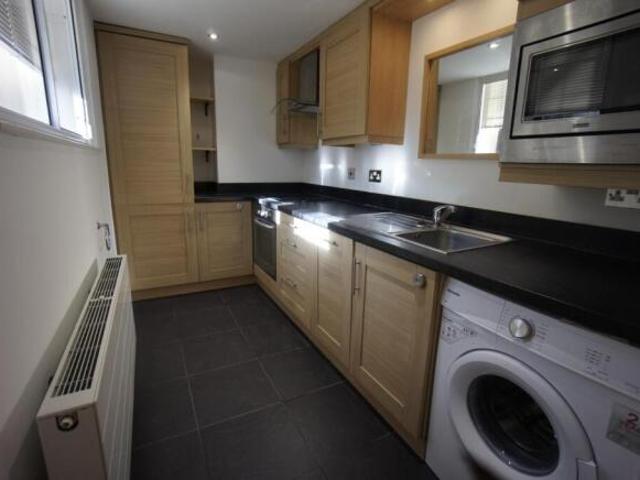 2 bedroom flat for rent in Crookesmoor Road, Sheffield, S10