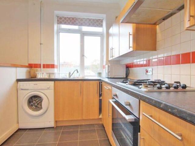 2 bedroom flat for rent in Crosby Row, SE1