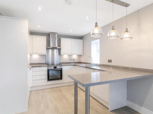 2 bedroom flat for rent in Crossgate, Otley, LS21