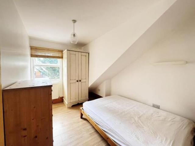 2 bedroom flat for rent in Craven Avenue, W5