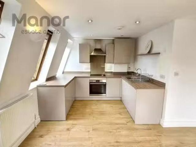 2 bedroom flat for rent in Craven Gate, Lorne Road, Brentwood.