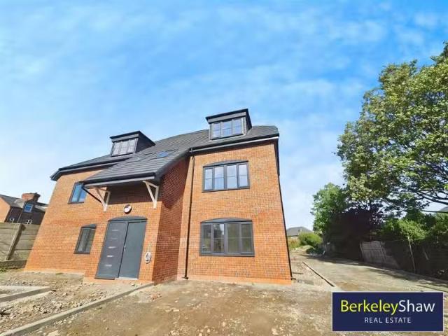 2 bedroom flat for rent in Crawford Gardens, Rose Lane, Liverp.