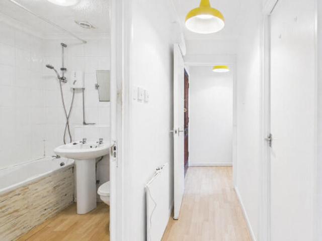 2 bedroom flat for rent in Crabtree Close, Crabtree, Plymouth, PL3