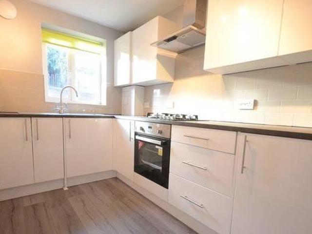 2 bedroom flat for rent in Craig House RG30