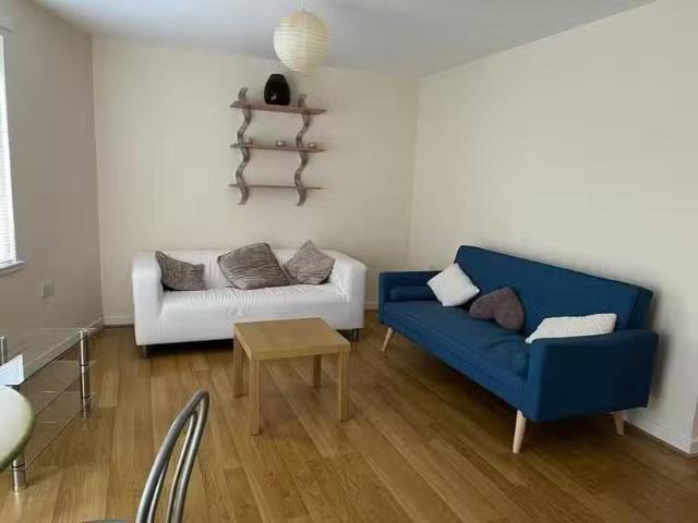 2 bedroom flat for rent in Craigmillar Castle Road, Edinburgh.