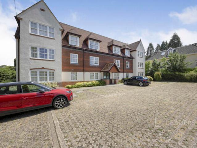 2 bedroom flat for rent in Cranley Manor, Cranley Road, Guildford, GU1