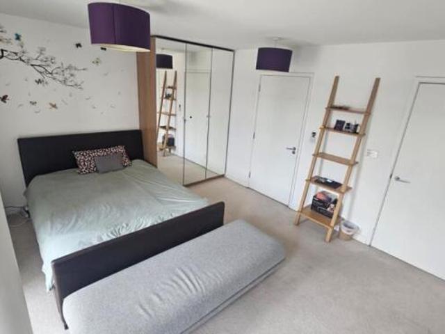 2 bedroom flat for rent in Cranston Court, W12