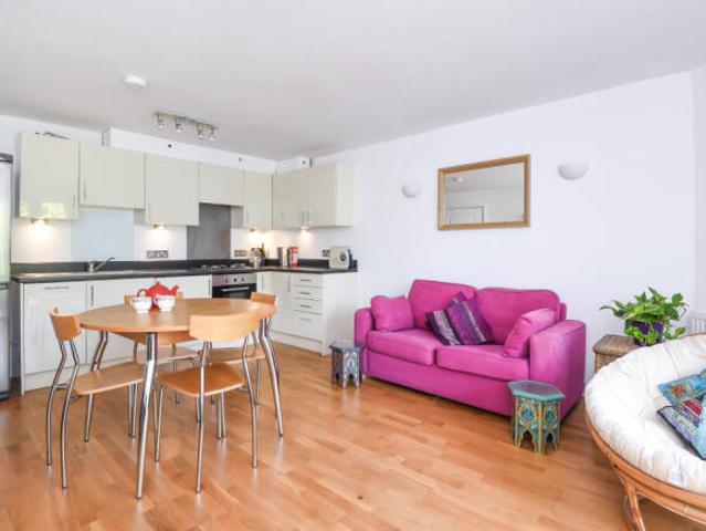 2 bedroom flat for rent in Crescent Road, Oxford, OX4