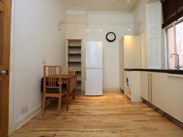 2 bedroom flat for rent in Cresswell Street, Glasgow, G12
