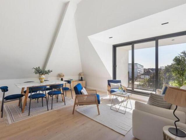 2 bedroom flat for rent in Creswick Road, Acton, W3