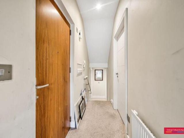 2 bedroom flat for rent in Cricklewood Broadway, London, NW2
