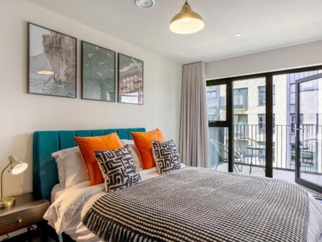 2 bedroom flat for rent in Cricklewood Broadway, London, NW2