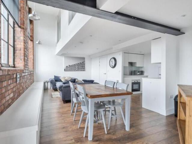 2 bedroom flat for rent in Crispin Lofts, Leeds, West Yorkshire, LS2